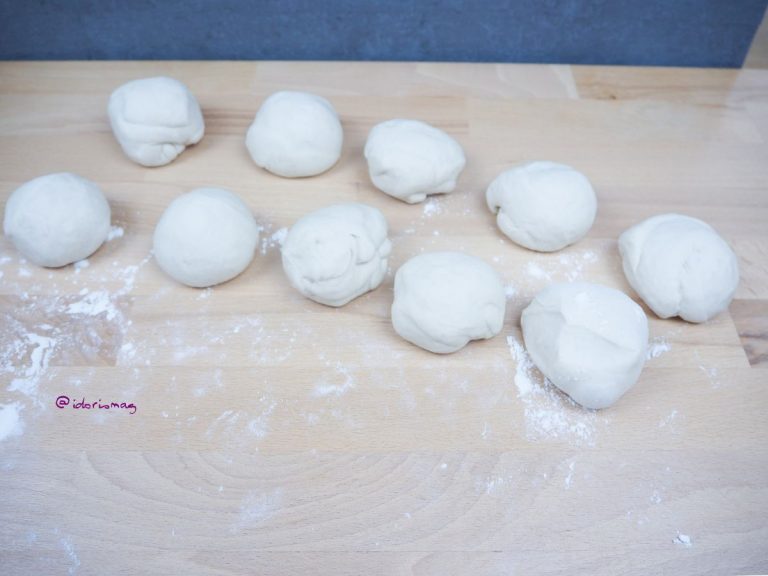 Mohn Weckerl – Mohnfleserl – Mohn Brötchen – Selber backen